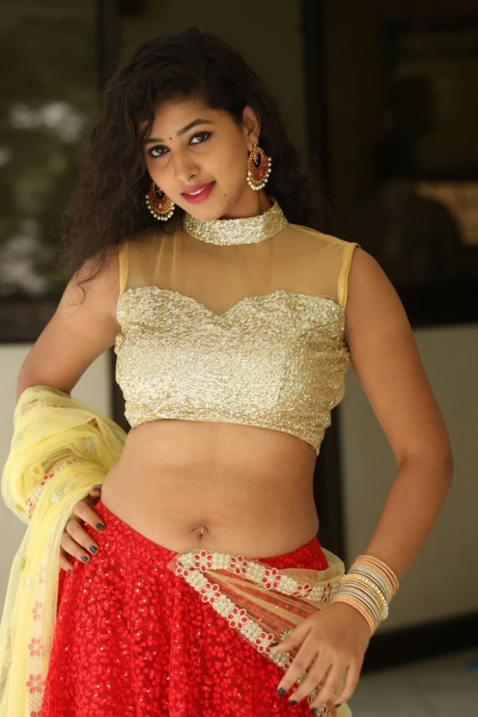 Telugu Actress Pavani Reddy hot stills in Half Saree! | Telugu Swag