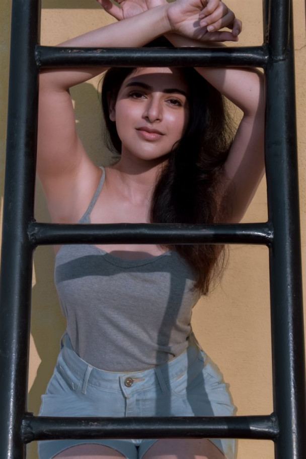 iswarya menon sizzling photoshoot stills! | Telugu Swag