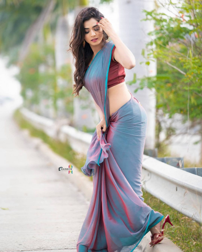 Viranika Shetty heart melting stills in saree! | Telugu Swag