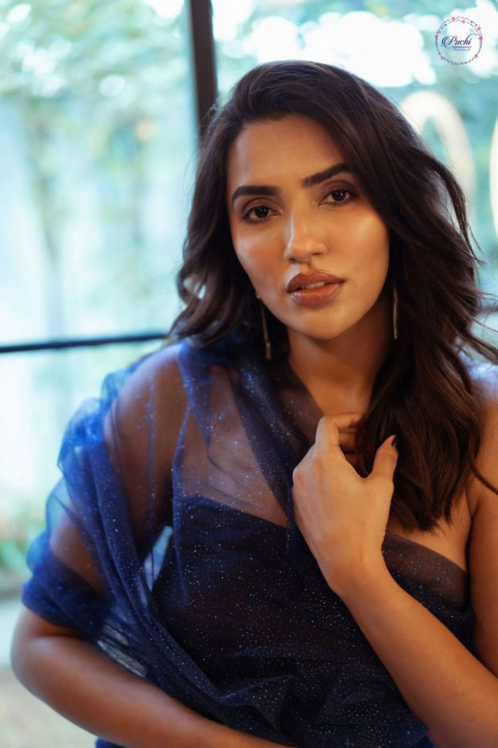 Akshara Gowda Stunning new Photoshoot Stills! | Telugu Swag